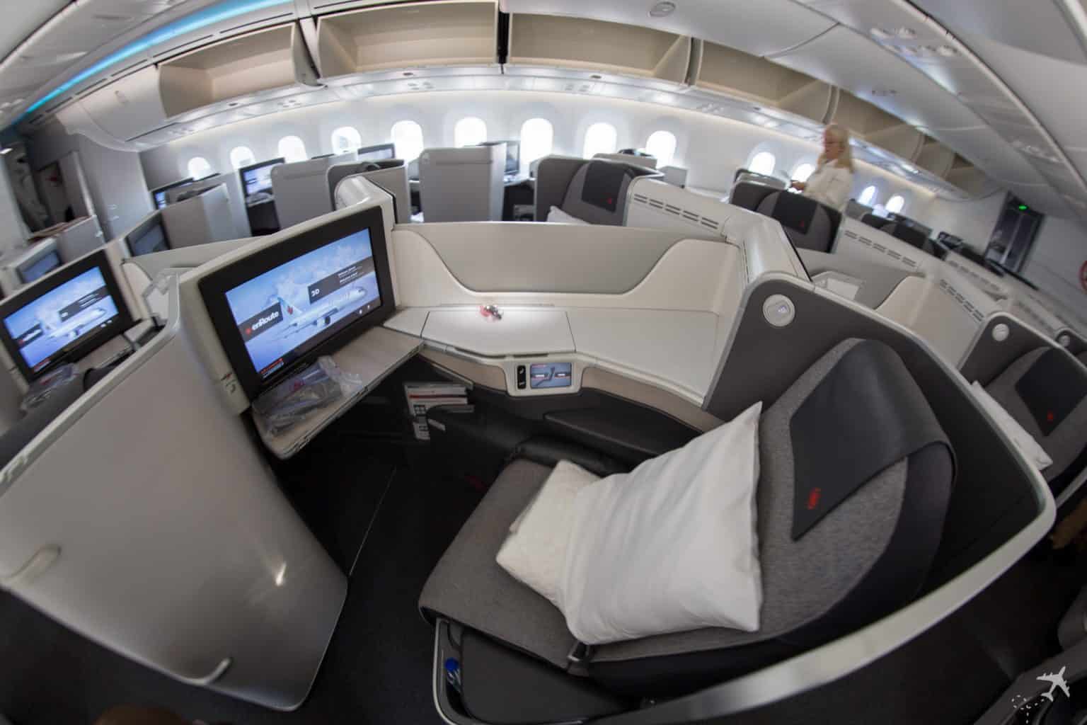 The Best Business Lounge in North America: Our Review of Air Canada's ...