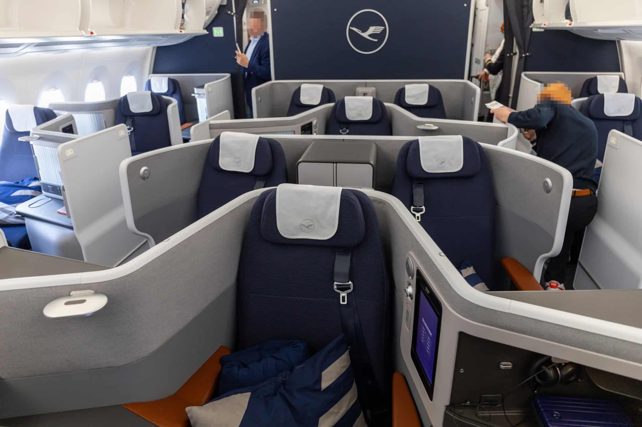 Review of Lufthansa's New Allegris Business Class from Munich to Toronto